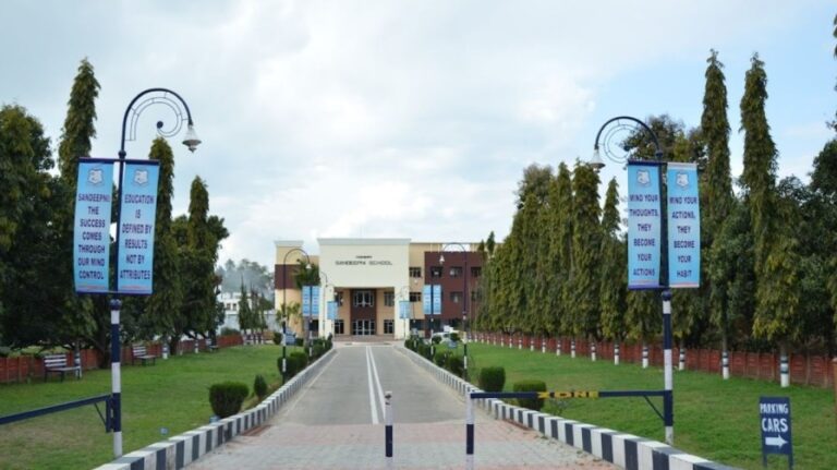 Modern Sandeepni School Pathankot - We Love Pathankot